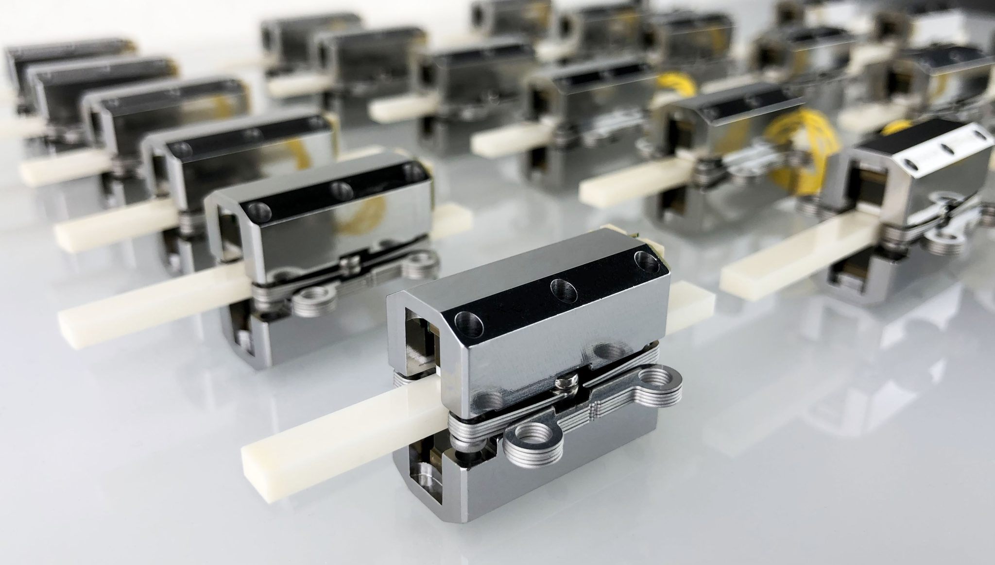 Linear Actuators with Direct Drive and Nanometer Precision - PiezoMotor